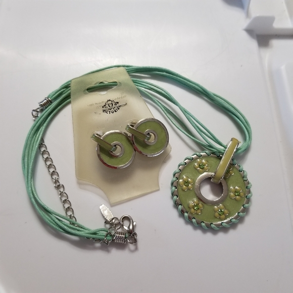 Jewelry | Nwt Green Necklace And Earrings Set | Poshmark